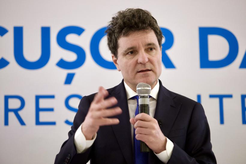 Nicuşor Dan este noul preşedinte al României. Primarul Capitalei l-a ...